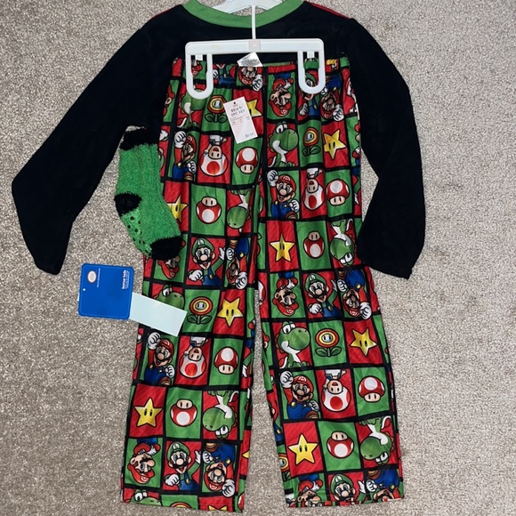 Nintendo | Pajamas | Nwt Super Mario Brothers Pajama Set Size 45 | Poshmark